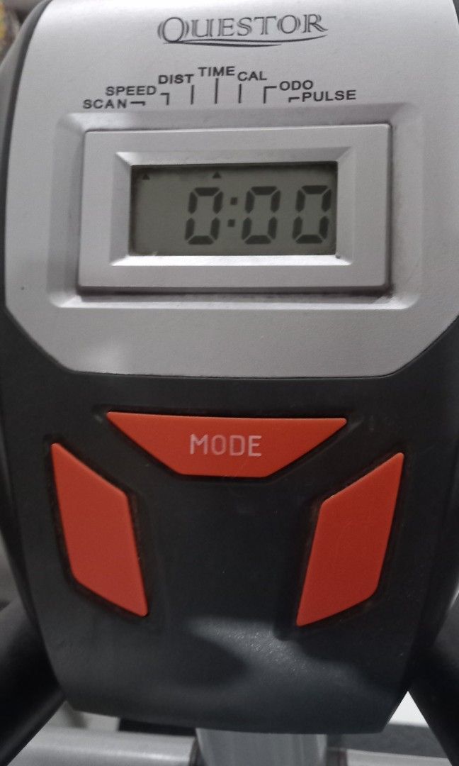 Questor elliptical bike, Sports Equipment, Exercise & Fitness, Cardio ...