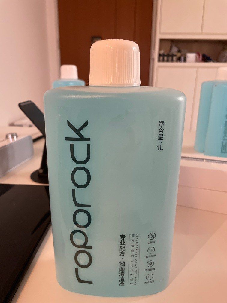 Robo mop cleaning solution, Furniture & Home Living, Cleaning & Homecare Supplies, Cleaning ...