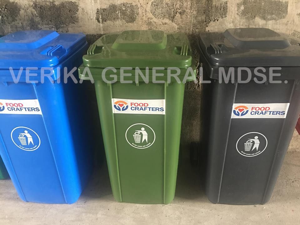 Rolling Trash Bins, Furniture & Home Living, Cleaning & Homecare ...