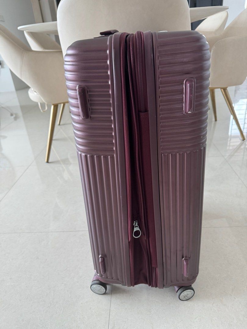 Samsonite 69/25 Spinner, Hobbies & Toys, Travel, Luggage on Carousell