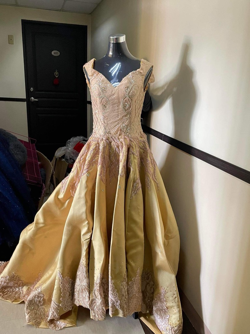 second hand gown, Women's Fashion, Dresses & Sets, Evening dresses ...