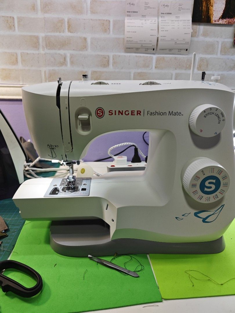 Singer Fashion Mate 3342 sewing machine, TV & Home Appliances, Other ...