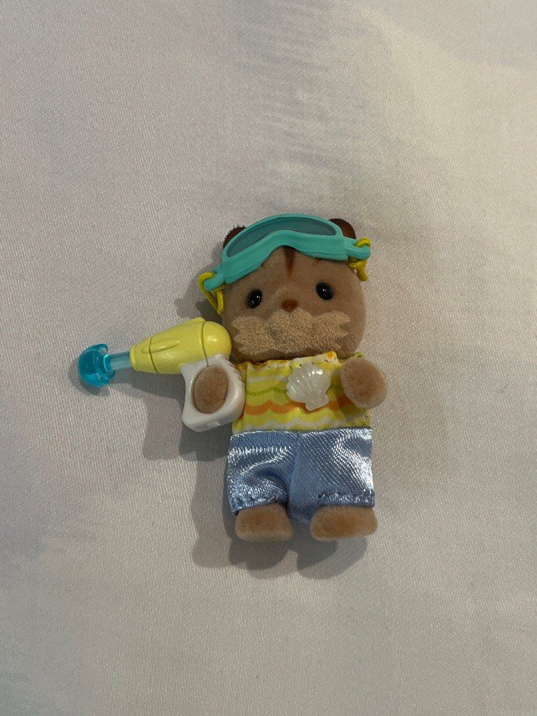 Sylvanian family squirrel pool, Hobbies & Toys, Toys & Games on Carousell