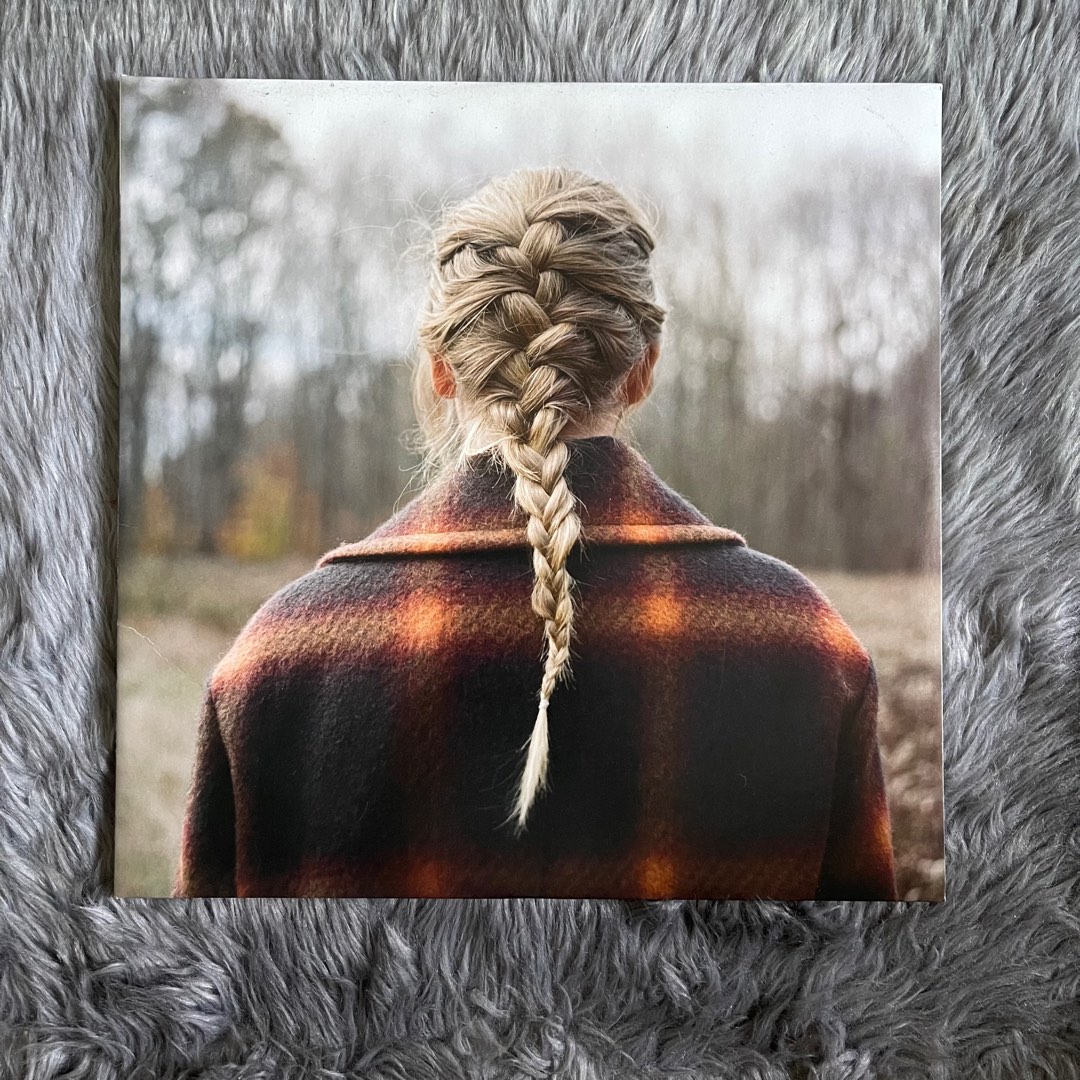 taylor swift - evermore vinyl, Hobbies & Toys, Music & Media, Vinyls on ...
