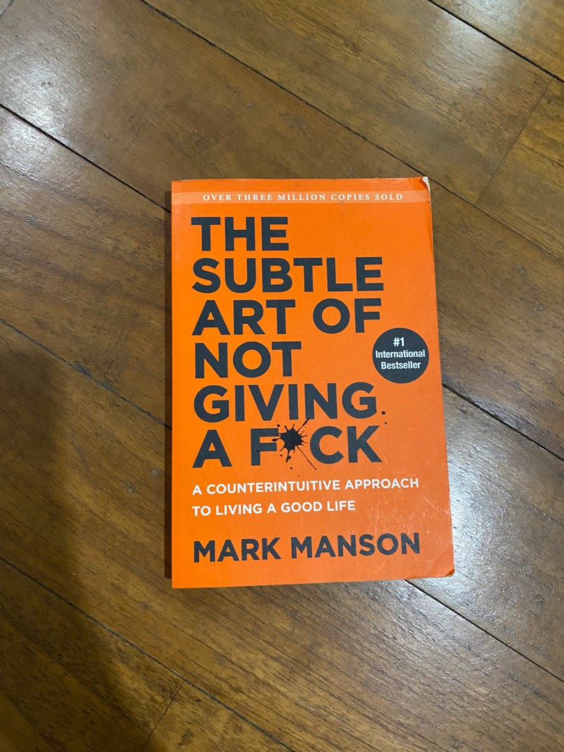 The Subtle Art Of Not Giving A F Ck By Mark Manson Buku And Alat Tulis