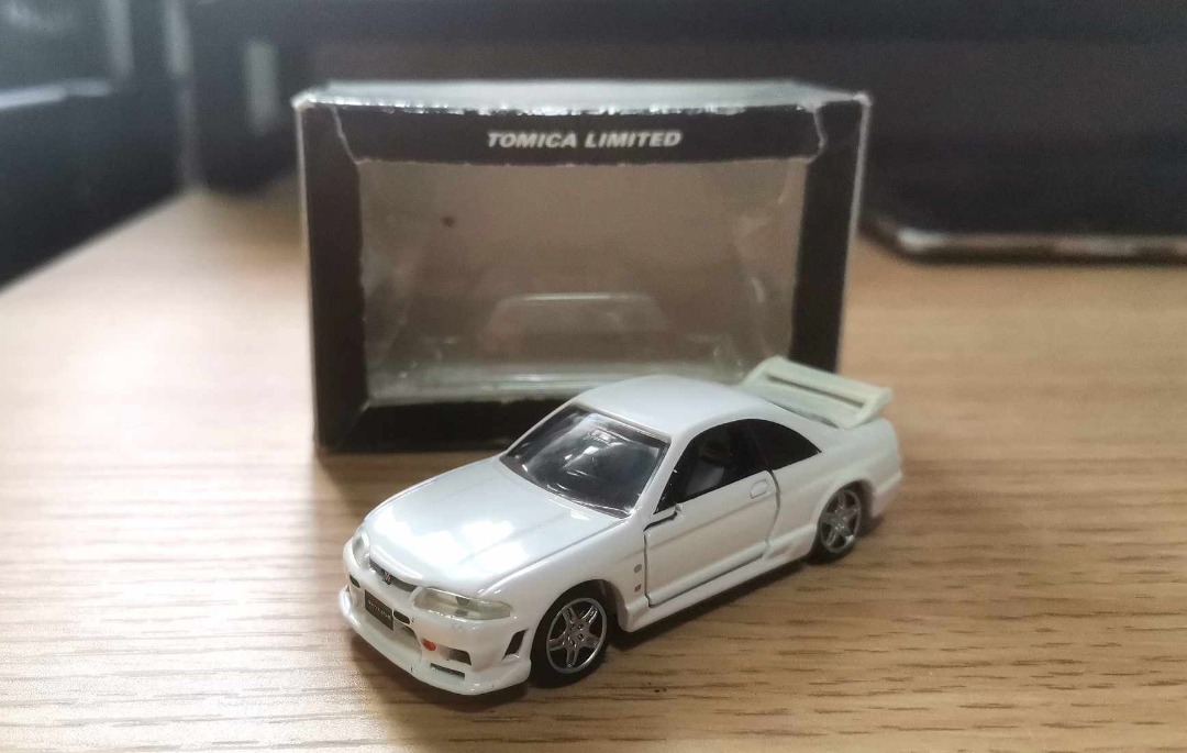 Tomica Takara Tomy Premium Nissan Skyline R33, Hobbies & Toys, Toys ...