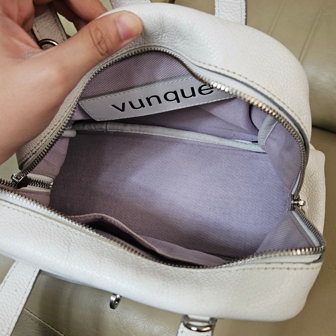 Vunque Toque Tote S White, Women's Fashion, Bags & Wallets, Purses & Pouches on Carousell