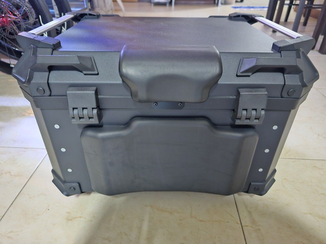 Yamaha Xmax V1 OEM Rack + Box, Motorcycles, Motorcycle Accessories on ...