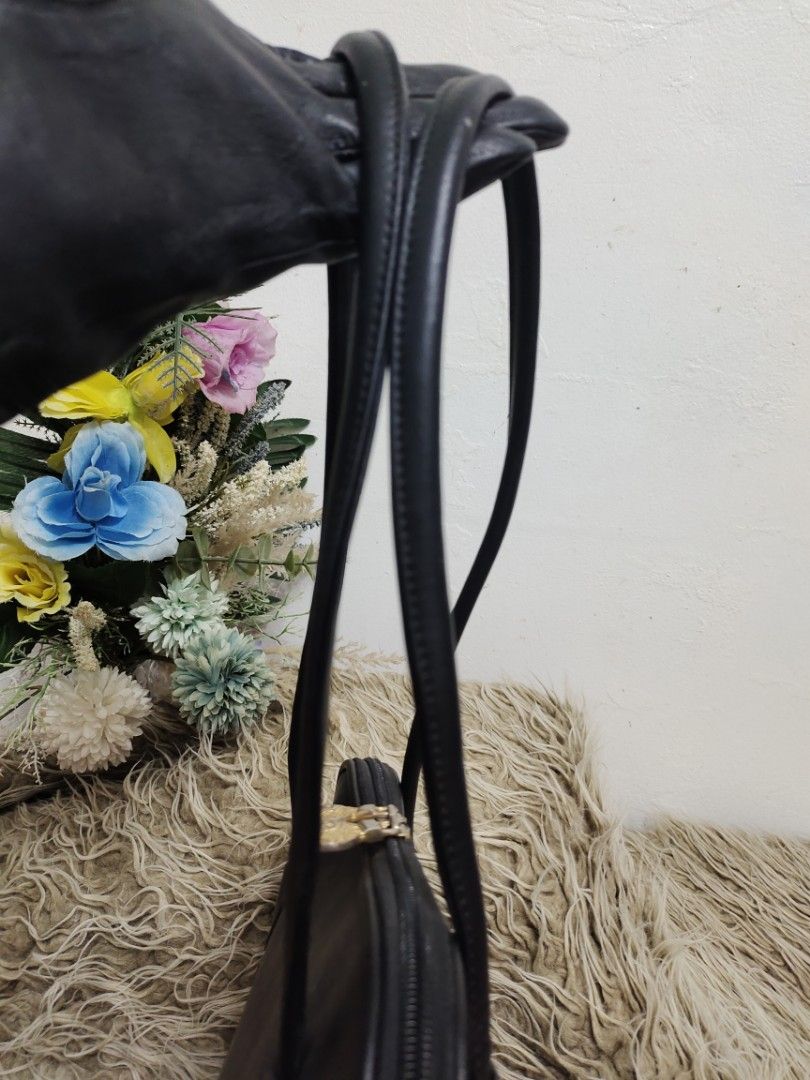 Alfredo Versace Shoulder Bag, Luxury, Bags & Wallets on Carousell