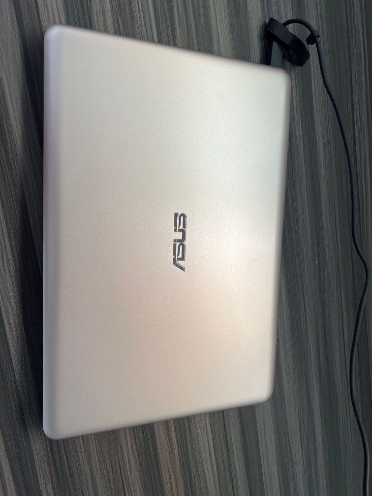 ASUS mini laptop, Computers & Tech, Laptops & Notebooks on Carousell