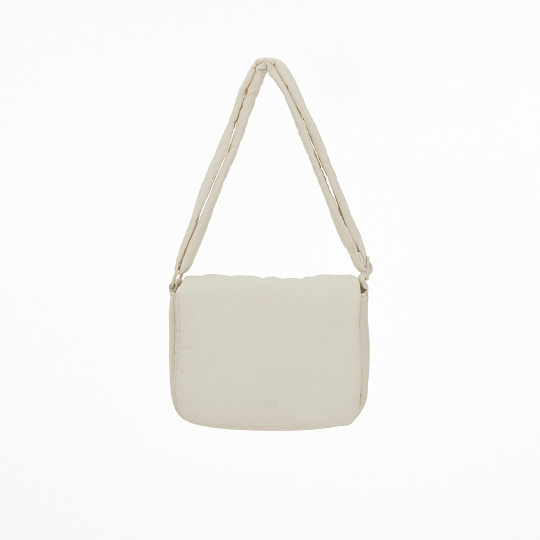 RTP $62.90 BNIP TCL V2 Cloud Shoulder Bag in SOY, Women's Fashion, Bags ...