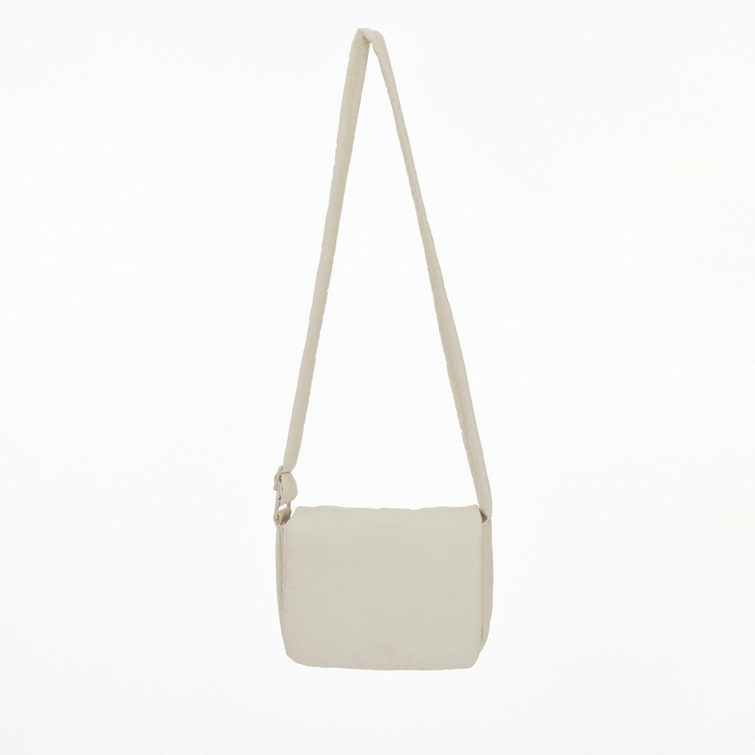 RTP $62.90 BNIP TCL V2 Cloud Shoulder Bag in SOY, Women's Fashion, Bags ...