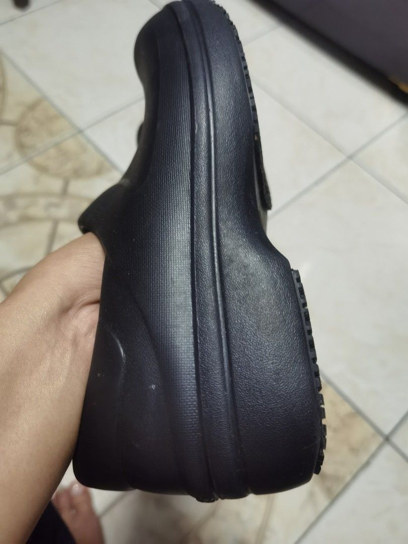 Crocs comfort professional clogs s8, Women's Fashion, Footwear, Loafers ...