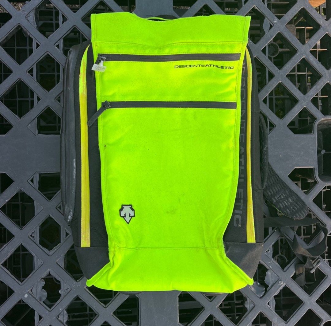 Descente Athletic - IOB103, Men's Fashion, Bags, Backpacks on Carousell