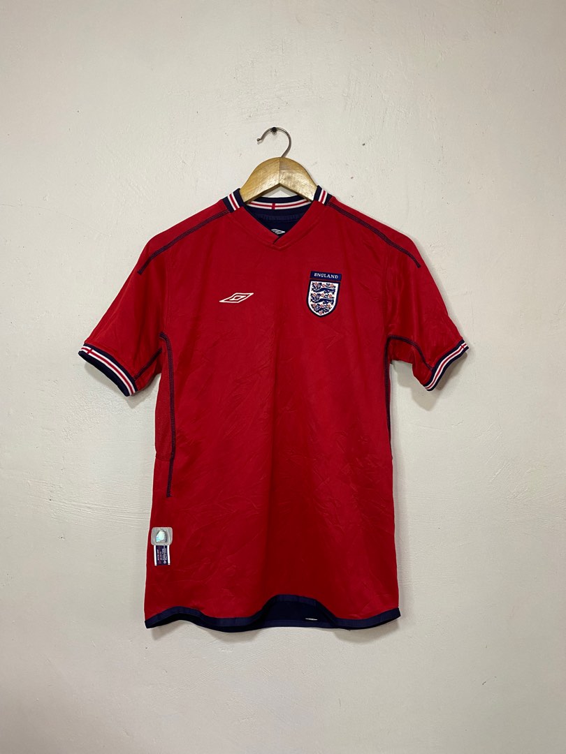 England Umbro Reversible Kick off 2004, Men's Fashion, Tops & Sets ...