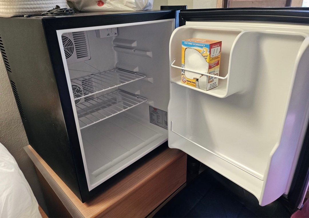 Europace 50L Bar Fridge ER9250, TV & Home Appliances, Kitchen ...
