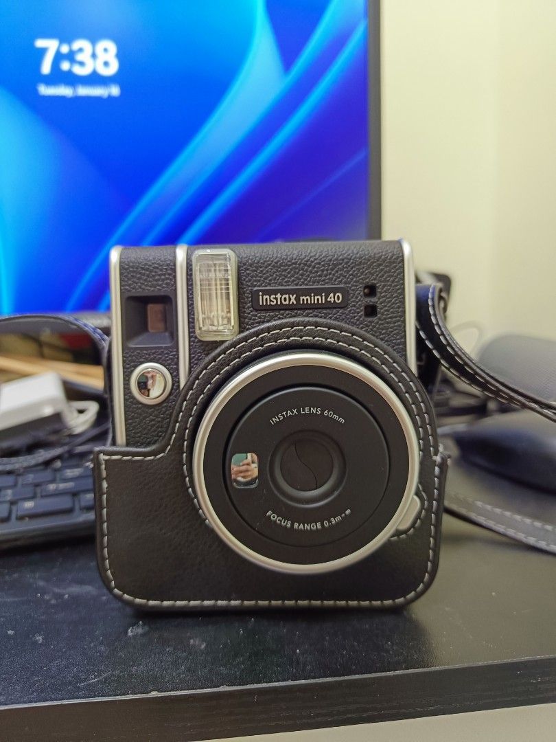 Fuji instax mini 40, Photography, Cameras on Carousell