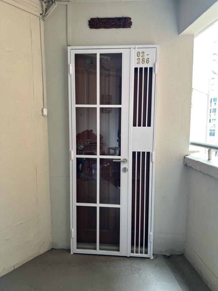Glass Gate/Hdb main door/ Toilet door / digital lock , Furniture & Home ...