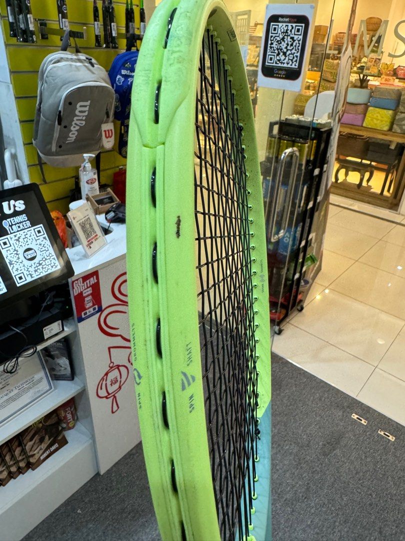 Head Extreme tour 2022, Sports Equipment, Sports & Games, Racket & Ball ...
