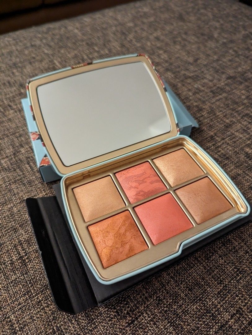 Hourglass ambient lighting SNAKE PALETTE, Beauty & Personal Care, Face ...
