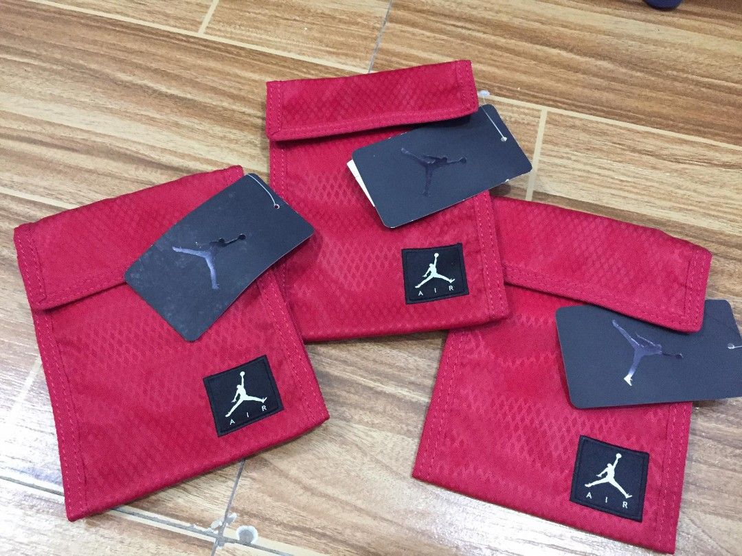 Jordan trifold sling pouch, Men's Fashion, Bags, Belt bags, Clutches ...