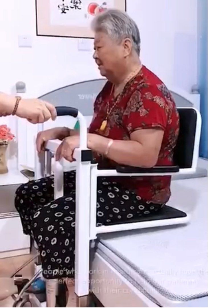 Kursi Roda transfer ke kamar mandi/tempat tidur/sofa, Serba Serbi ...