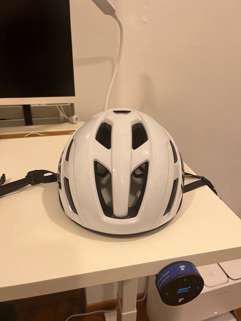 Lazer Strada Kinetic Core Helmet (M), Sports Equipment, Bicycles ...