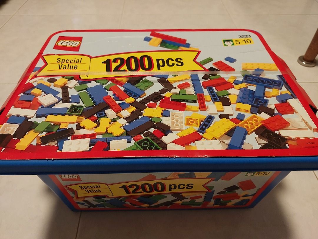 LEGO System 3033 Vintage Box with VARIOUS BUILDING BLOCKS AND FIGURES ...