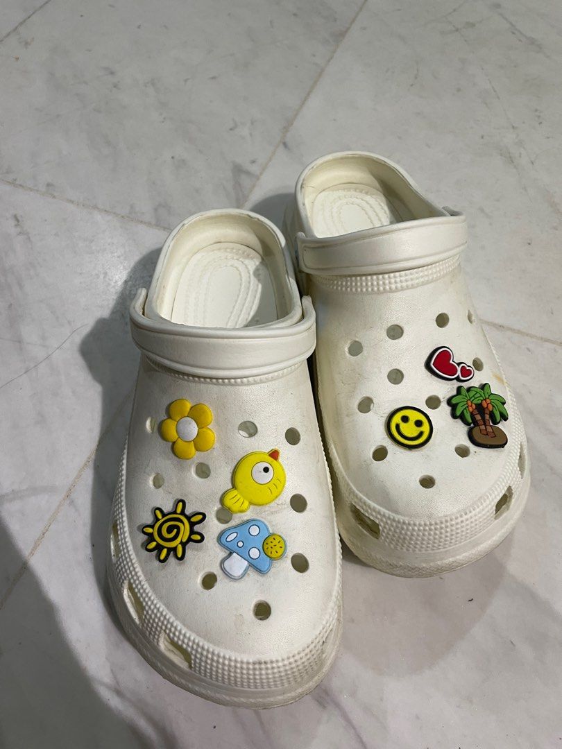 Like crocs (from Korea) chunky / white, Women's Fashion, Footwear ...