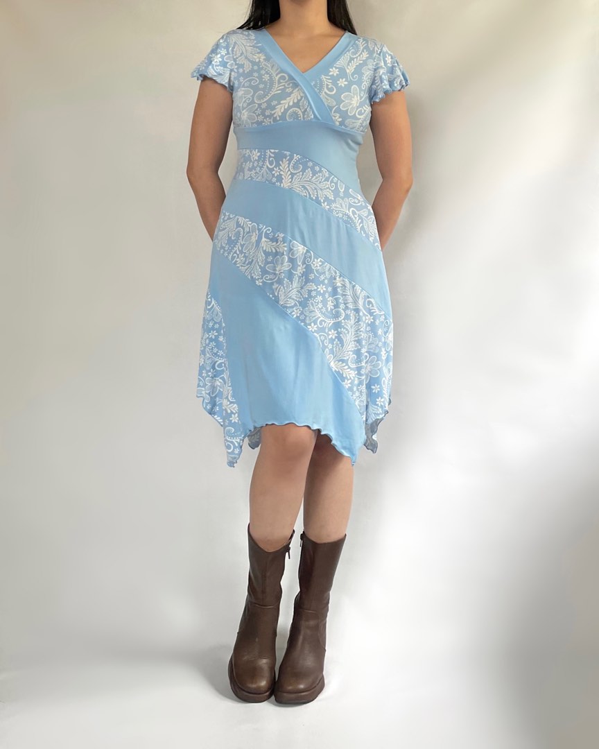 LOVE MIC Baby Blue Paisley Print Midi Dress, Women's Fashion, Dresses ...