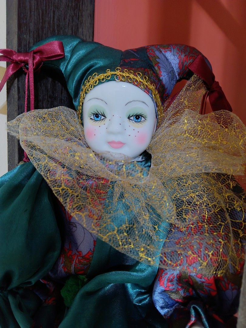 Mardi Gras Porcelain Jester Doll, Hobbies & Toys, Memorabilia ...