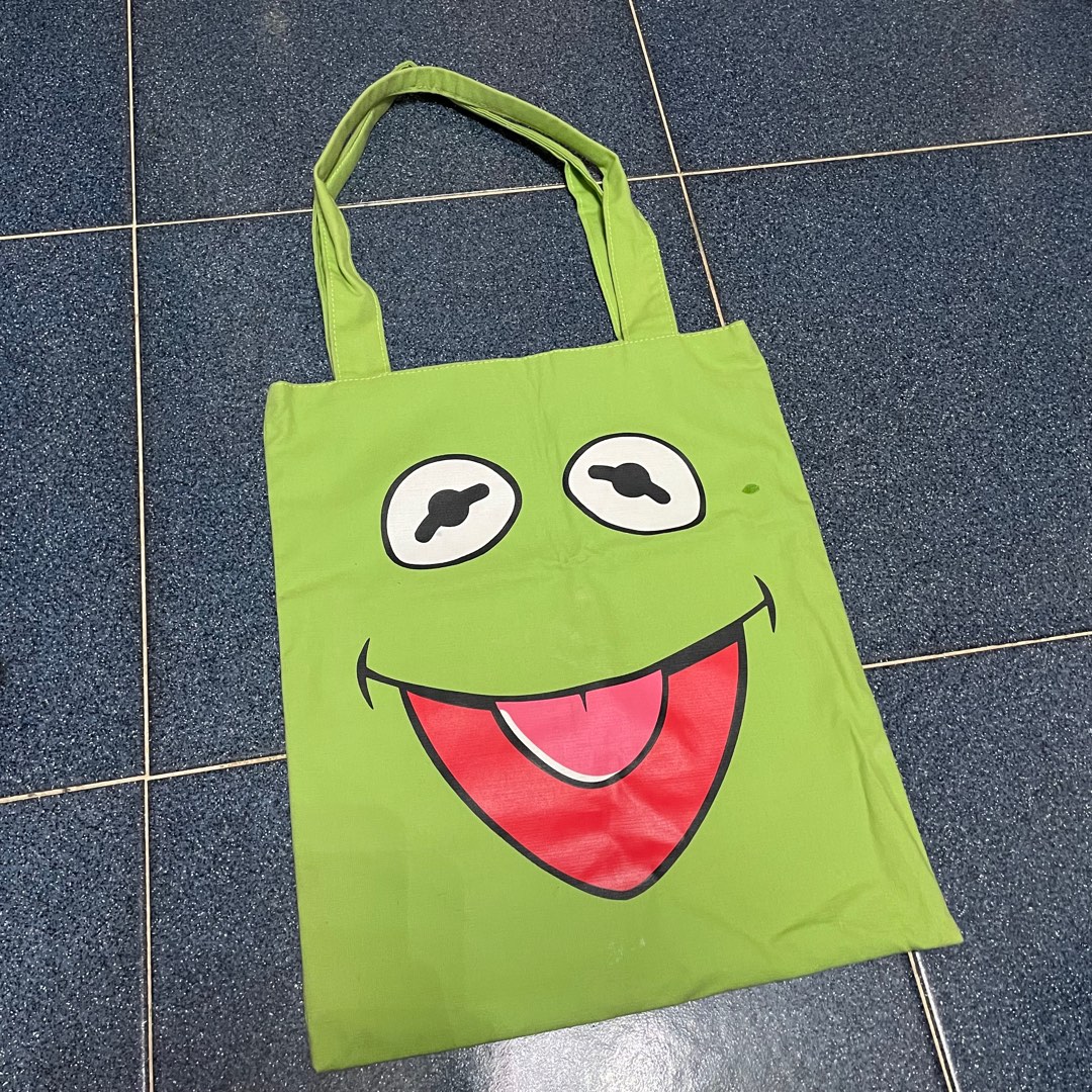 Muppets Disney tote bag the Kermit, 名牌, 手袋及銀包 - Carousell