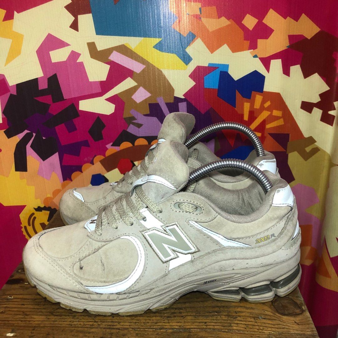 New Balance 2002r ori nb, Fesyen Pria, Sepatu , Sneakers di Carousell