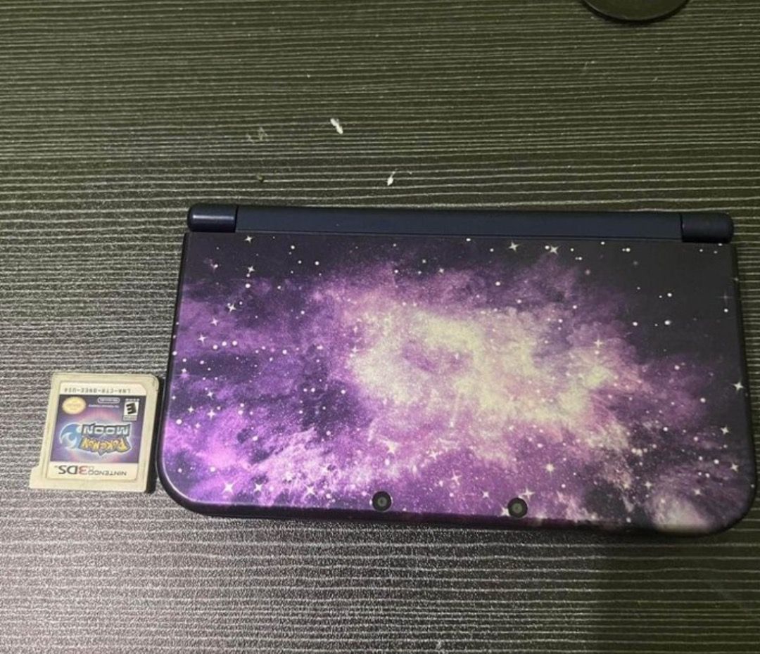 New Nintendo 3DS Galaxy with Game Cart, Video Gaming, Video Game ...