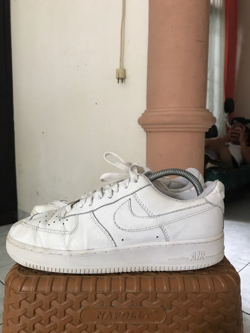 Nike Air Force 1 full white, Fesyen Pria, Sepatu , Sneakers di Carousell