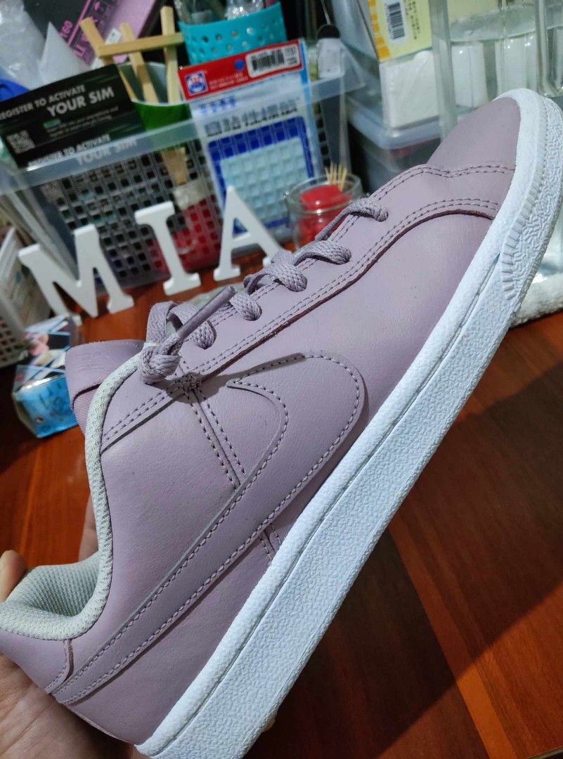 Nike Low Cut, Women's Fashion, Footwear, Sneakers on Carousell