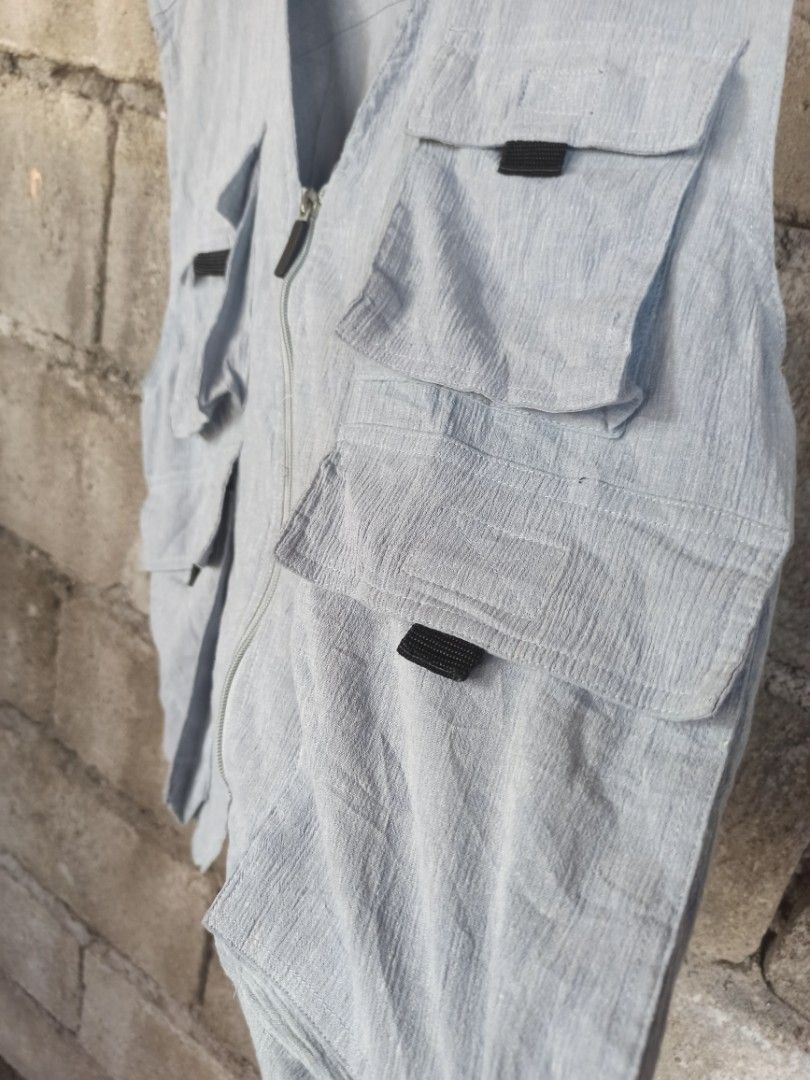 Ruck Dam Cargo Vest, Men's Fashion, Tops & Sets, Vests on Carousell