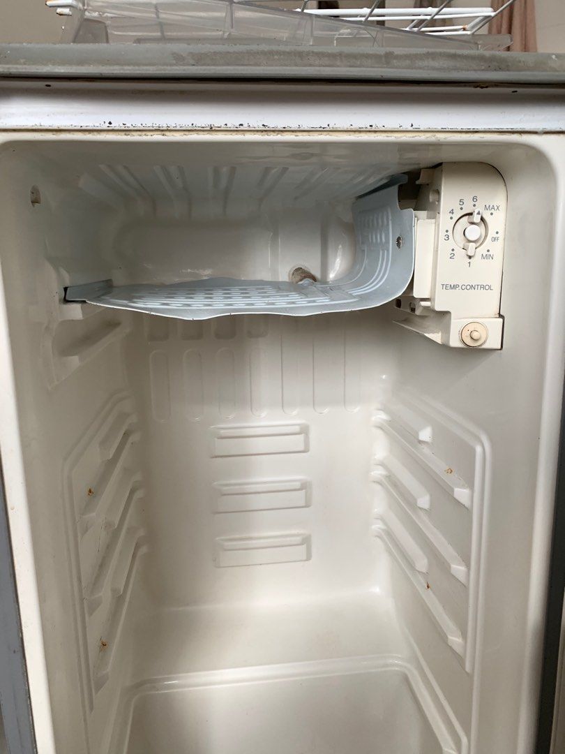 SANYO Mini Refrigerator with Freezer, TV & Home Appliances, Kitchen ...