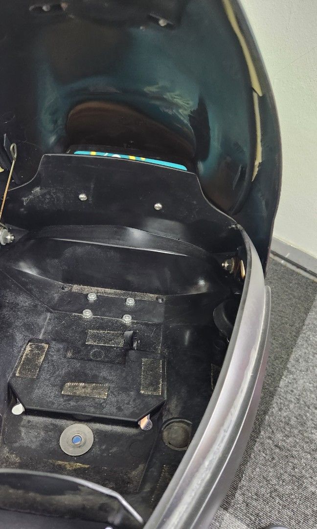 Sargent BMW R9T rear hump, Motorcycles, Motorcycle Accessories on Carousell