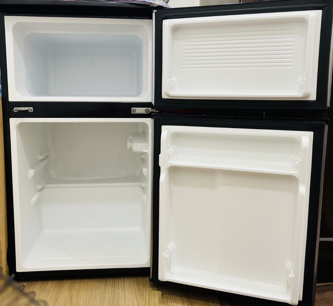 SECOND HAND Fujidenzo Refrigerator RBT-35SL, TV & Home Appliances ...