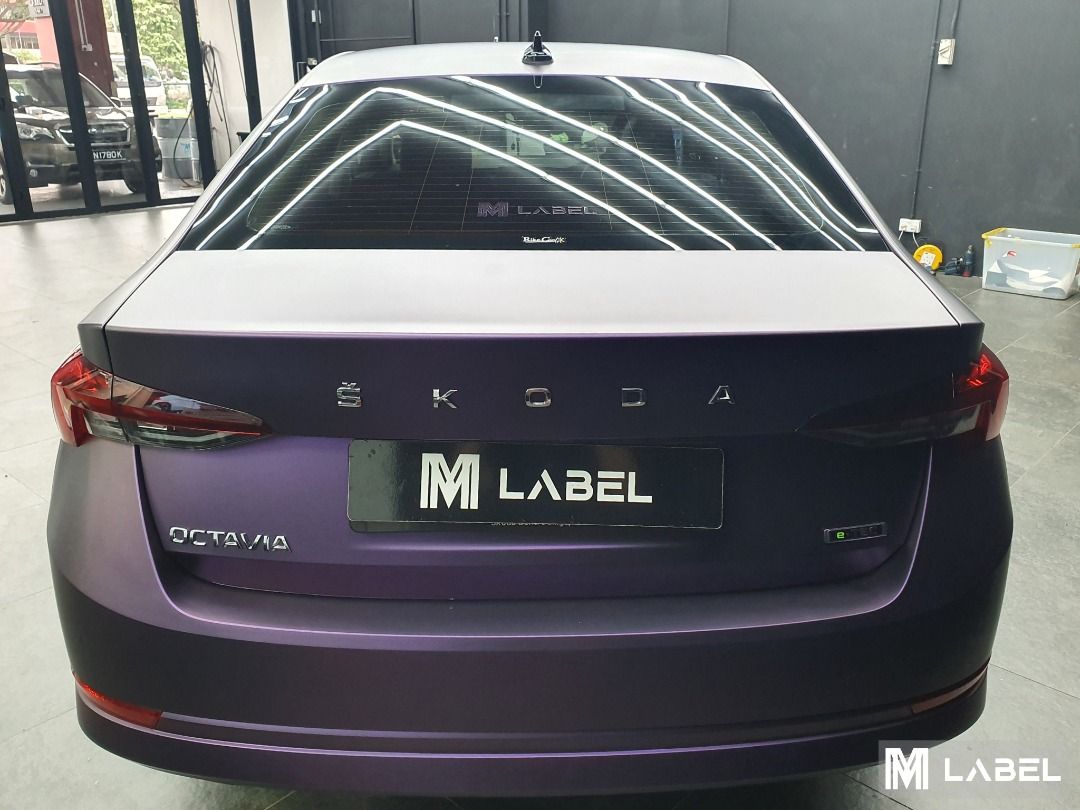 Skoda Octavia Full Vinyl Wrap - PET Black Iridescent Purple, Car ...