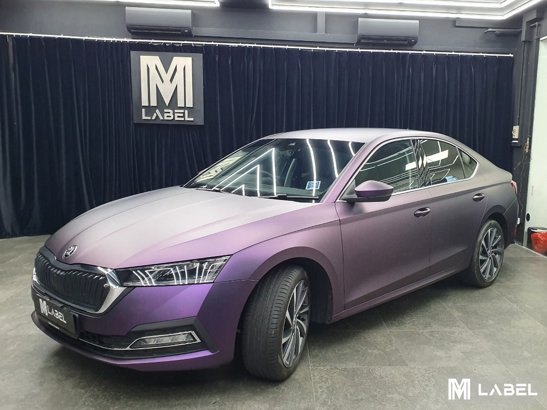 Skoda Octavia Full Vinyl Wrap - PET Black Iridescent Purple, Car ...