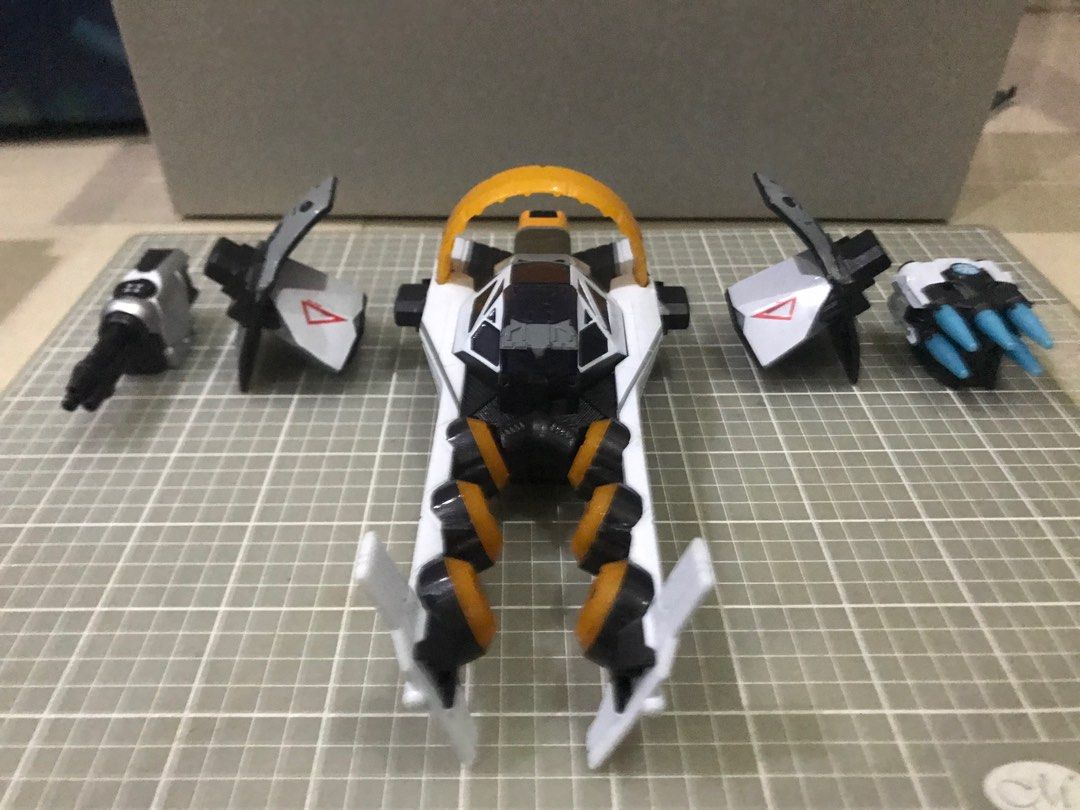 Starlink Zenith Spaceship, Hobbies & Toys, Toys & Games on Carousell