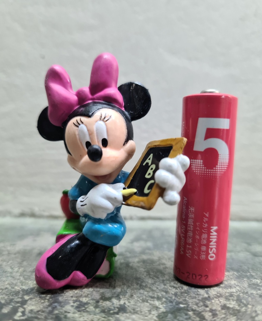 TEACHER MINNIE MOUSE - Authentic Disney Collectible Series, Hobbies ...
