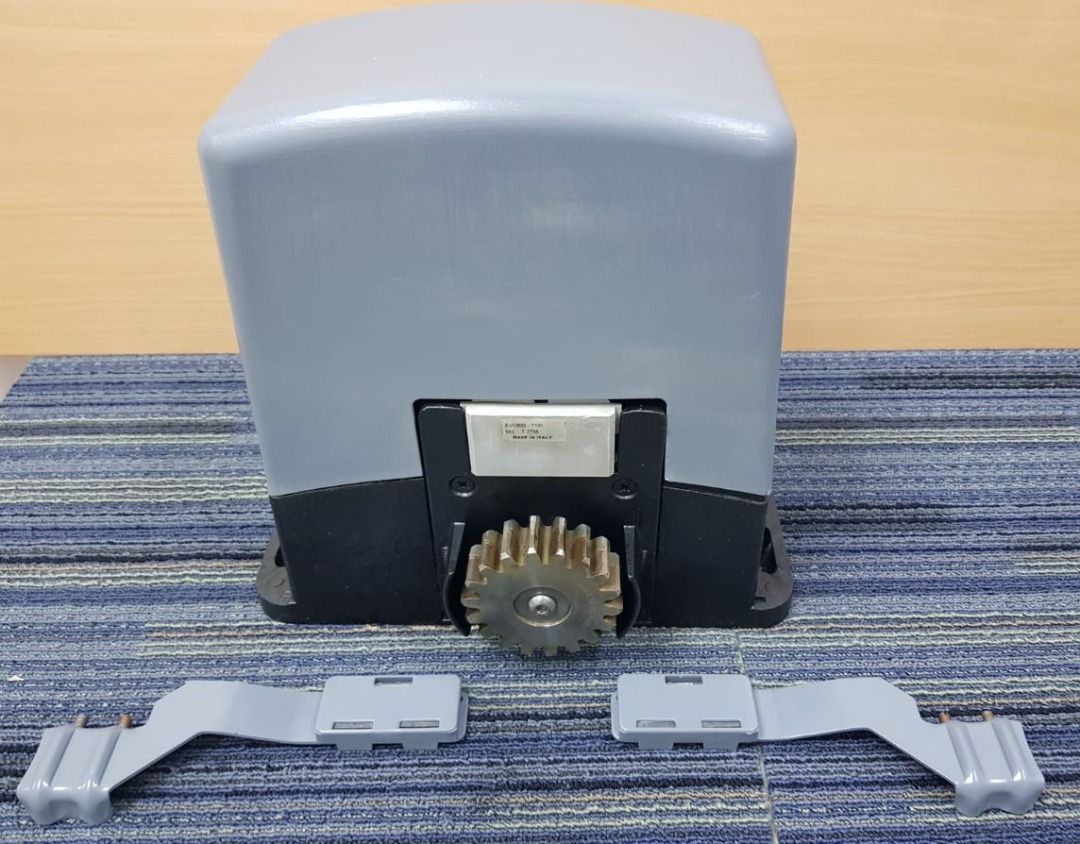 TELCOMA EV800 AUTOMATIC SLIDING GATE MOTOR (MADE IN ITALY), Furniture ...