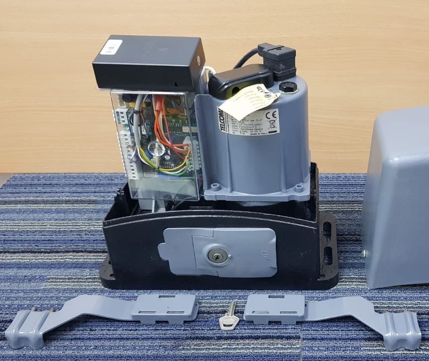 TELCOMA EV800 AUTOMATIC SLIDING GATE MOTOR (MADE IN ITALY), Furniture ...