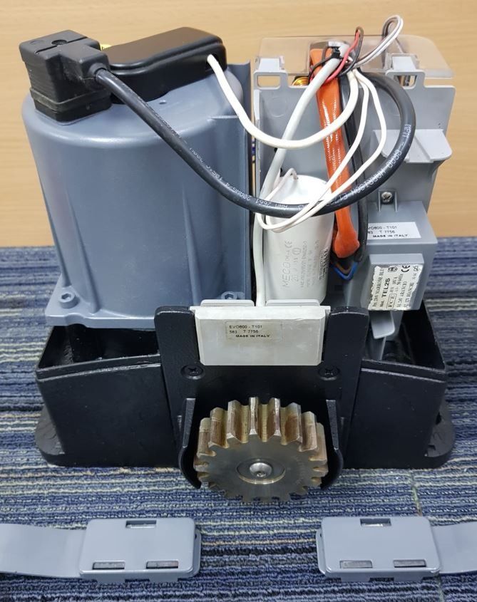 TELCOMA EV800 AUTOMATIC SLIDING GATE MOTOR (MADE IN ITALY), Furniture ...