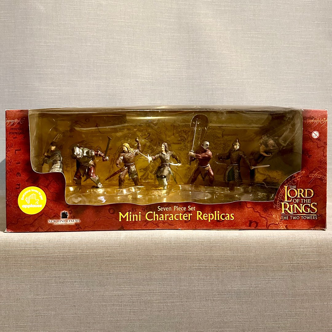 The Lord of the Rings Seven Piece Set Mini Character Replicas by ...