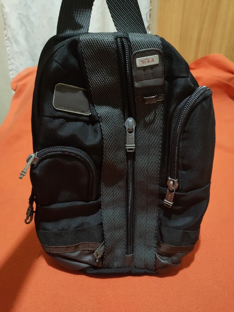 Tumi Authentic Rare 2 Way Sling/Body Bag, Men's Fashion, Bags, Sling Bags on Carousell