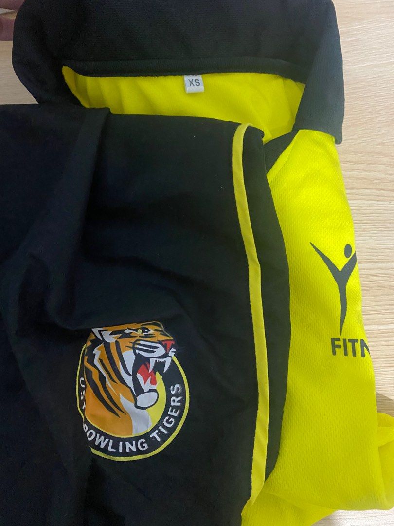 ust pathfit uniform, Women's Fashion, Activewear on Carousell